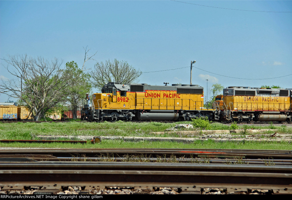 UP 8982 works the A&S yard.
